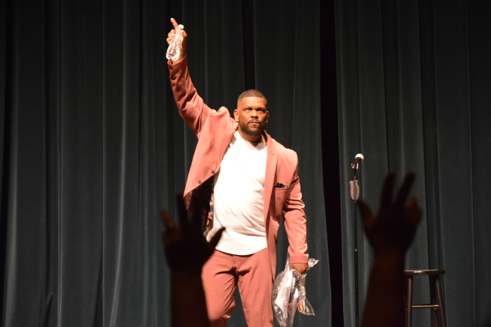 Carl Lee Comedy – Stand-up Comic and Entertainer